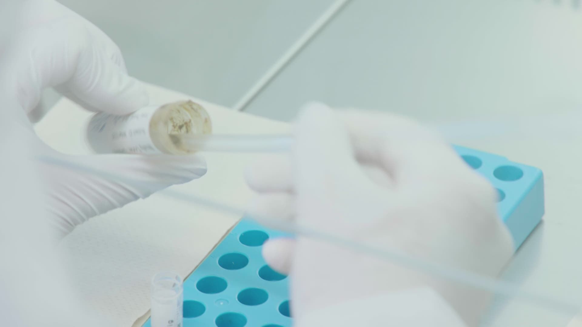 Hoe hebben 30 proefpersonen 4 weken in quarantaine doorstaan? Kijk mee ...