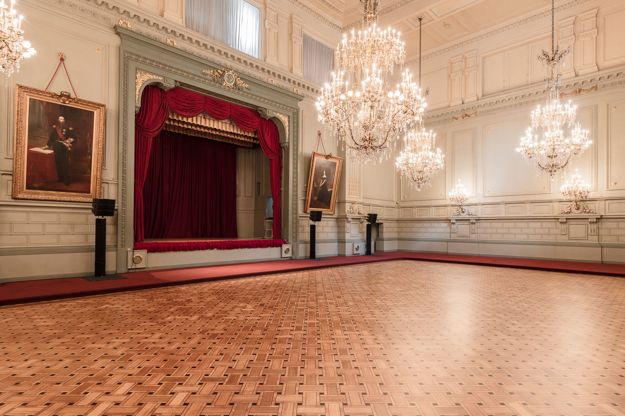 Markante plekken: Concert Noble in Brussel, feestzaal voor de groten ...
