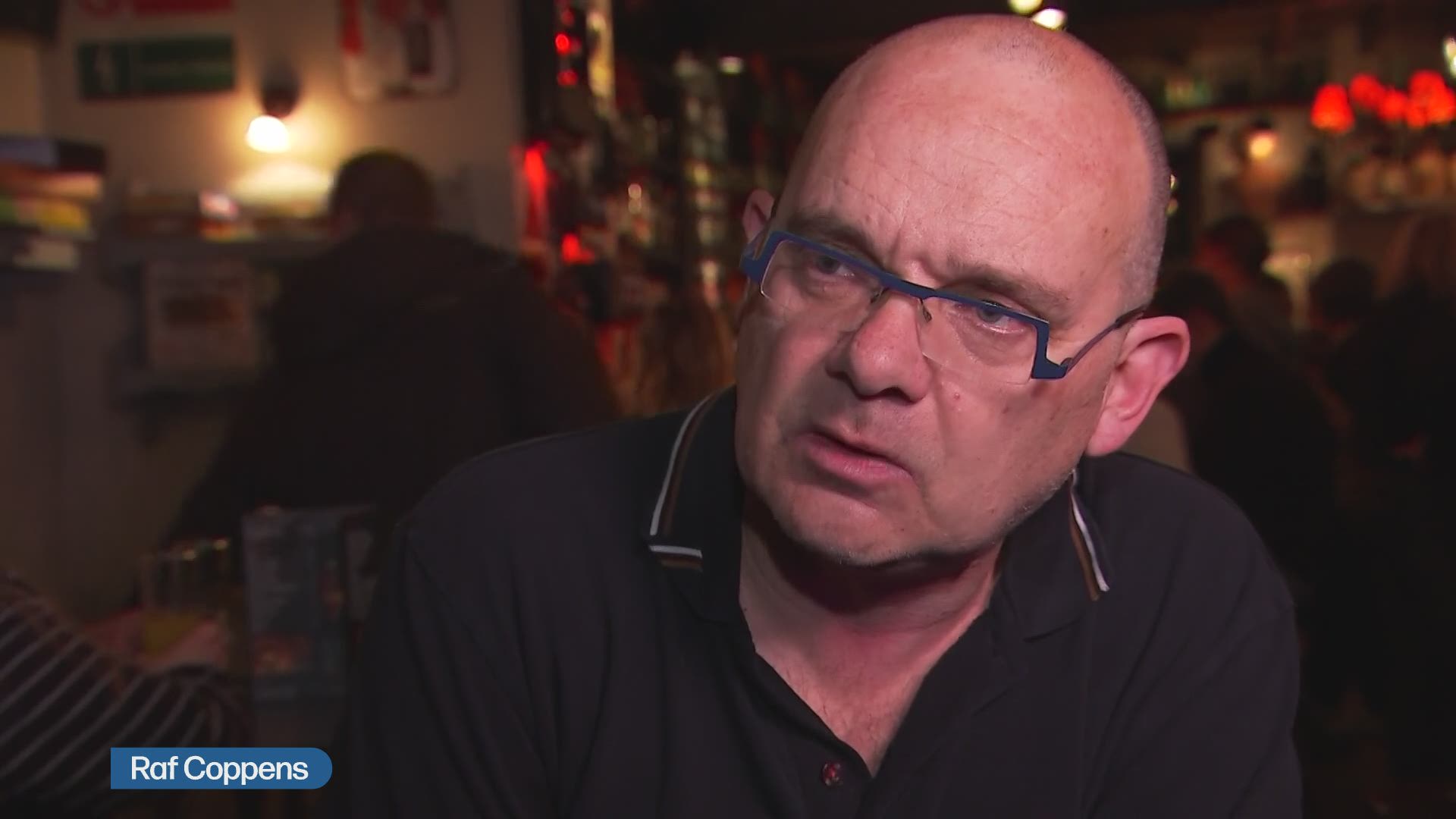 Komiek Raf Coppens toert met nieuwe zaalshow: "Al 30 jaar bezig, maar ...