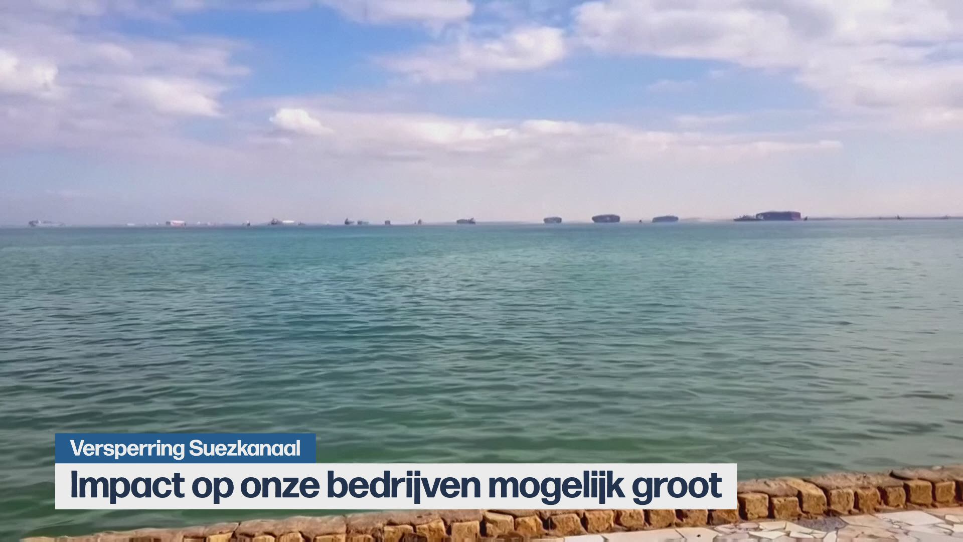 Vastgelopen containerschip in Suezkanaal na bijna een week losgetrokken ...