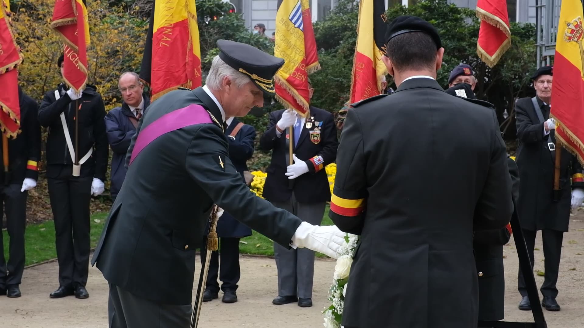 BEKIJK - Einde Eerste Wereldoorlog traditioneel herdacht met Last Post ...