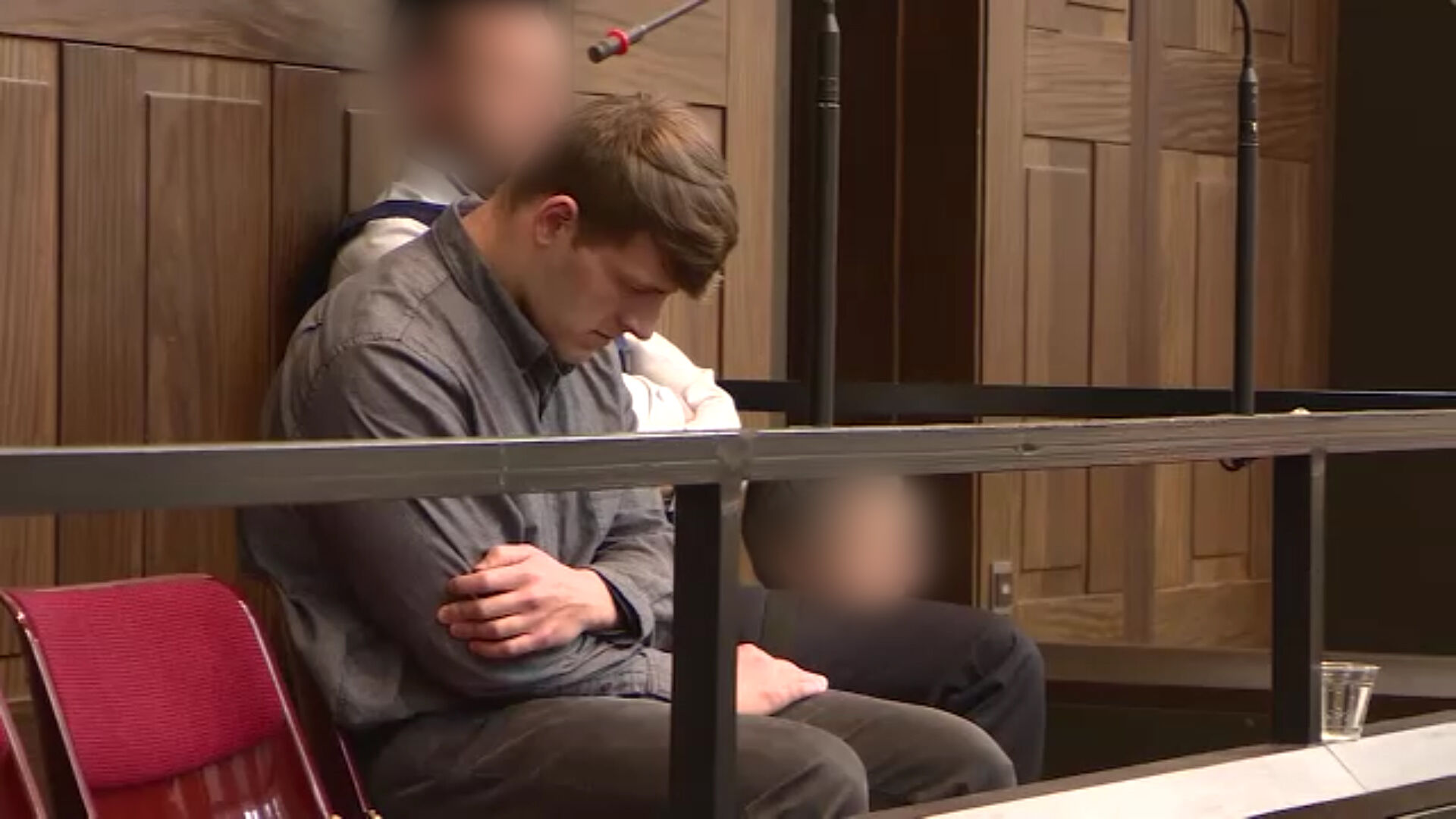 Viervoudig moordenaar Alexander Dean veroordeeld tot levenslang en 10 ...