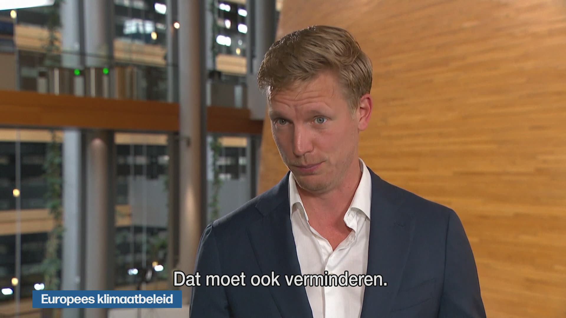 Geen verkoop van diesel- en benzinewagens meer tegen 2035 | VRT NWS: nieuws