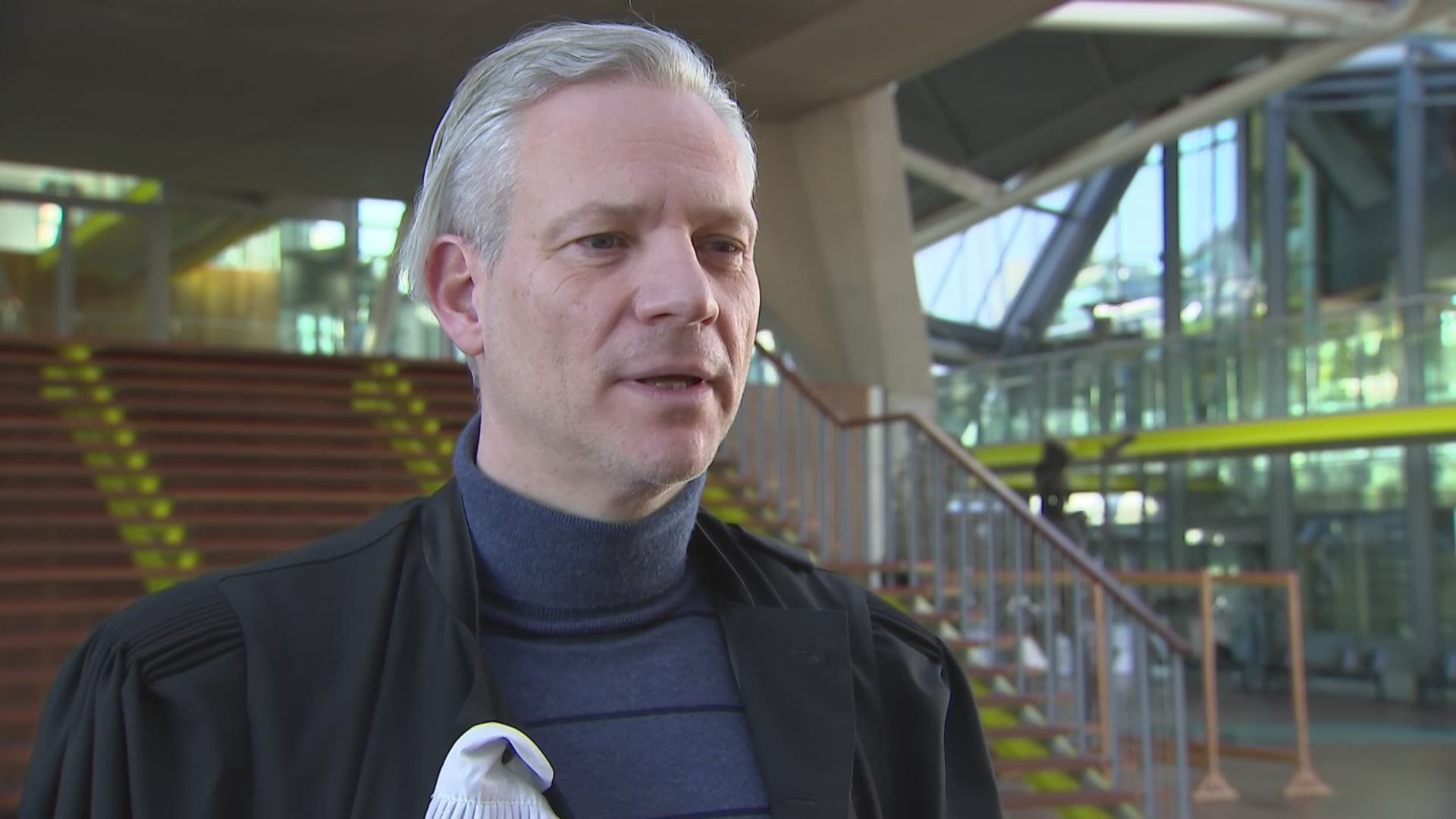 Seriemoordenaar Du Lion zegt "sorry" op proces aan toenmalige vriend ...