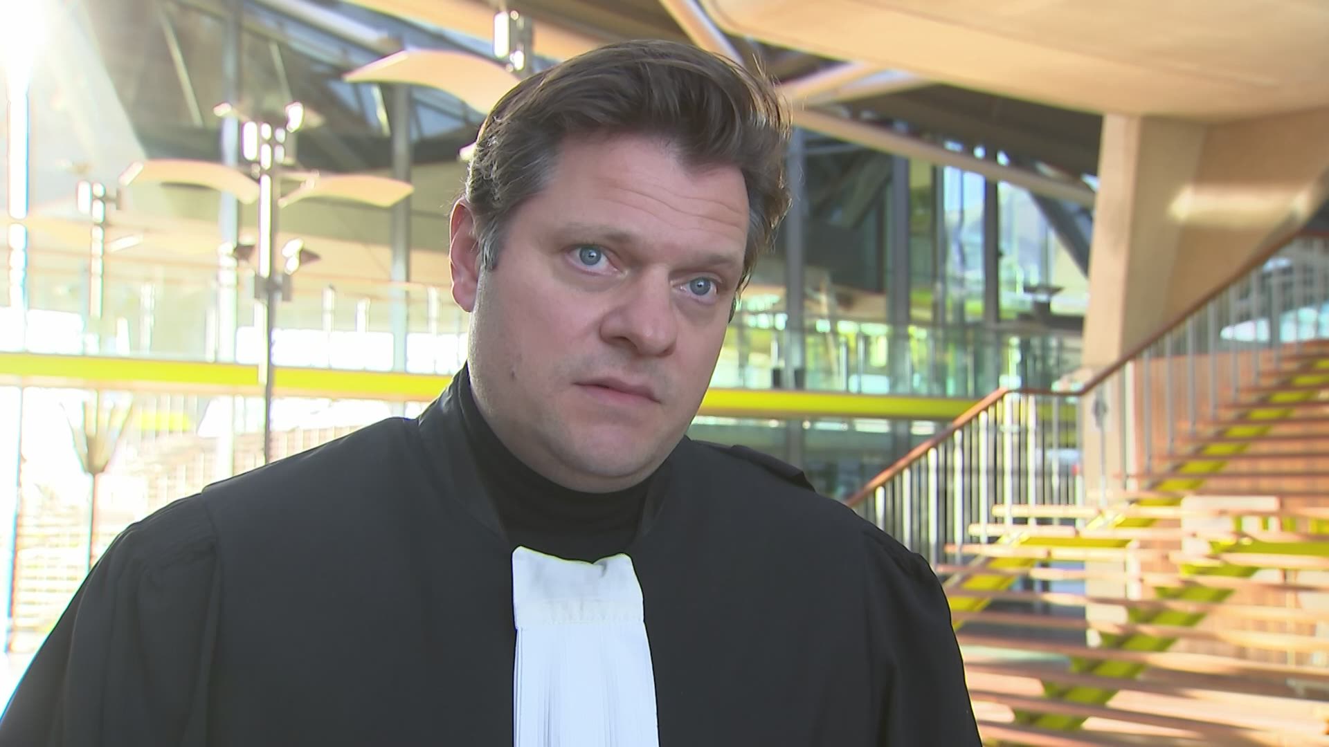 Seriemoordenaar Du Lion zegt "sorry" op proces aan toenmalige vriend ...