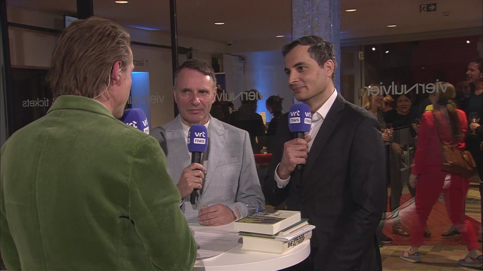 Geert Buelens wint de Boon-literatuurprijs met klimaatboek, Edward van ...