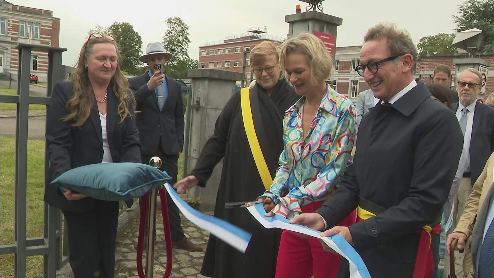 King Filip in Spain for King Boudewijn’s remembrance ceremony | VRT NWS ...