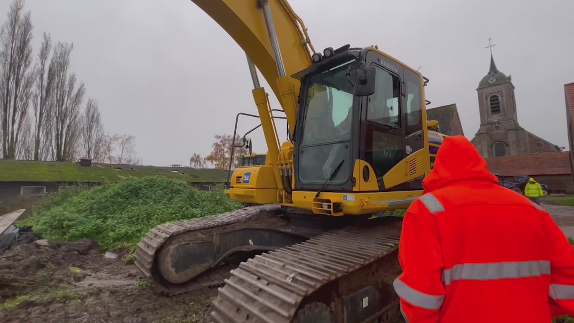 Ledegem wapent zich tegen water: dijk van 200 meter in opbouw en ...