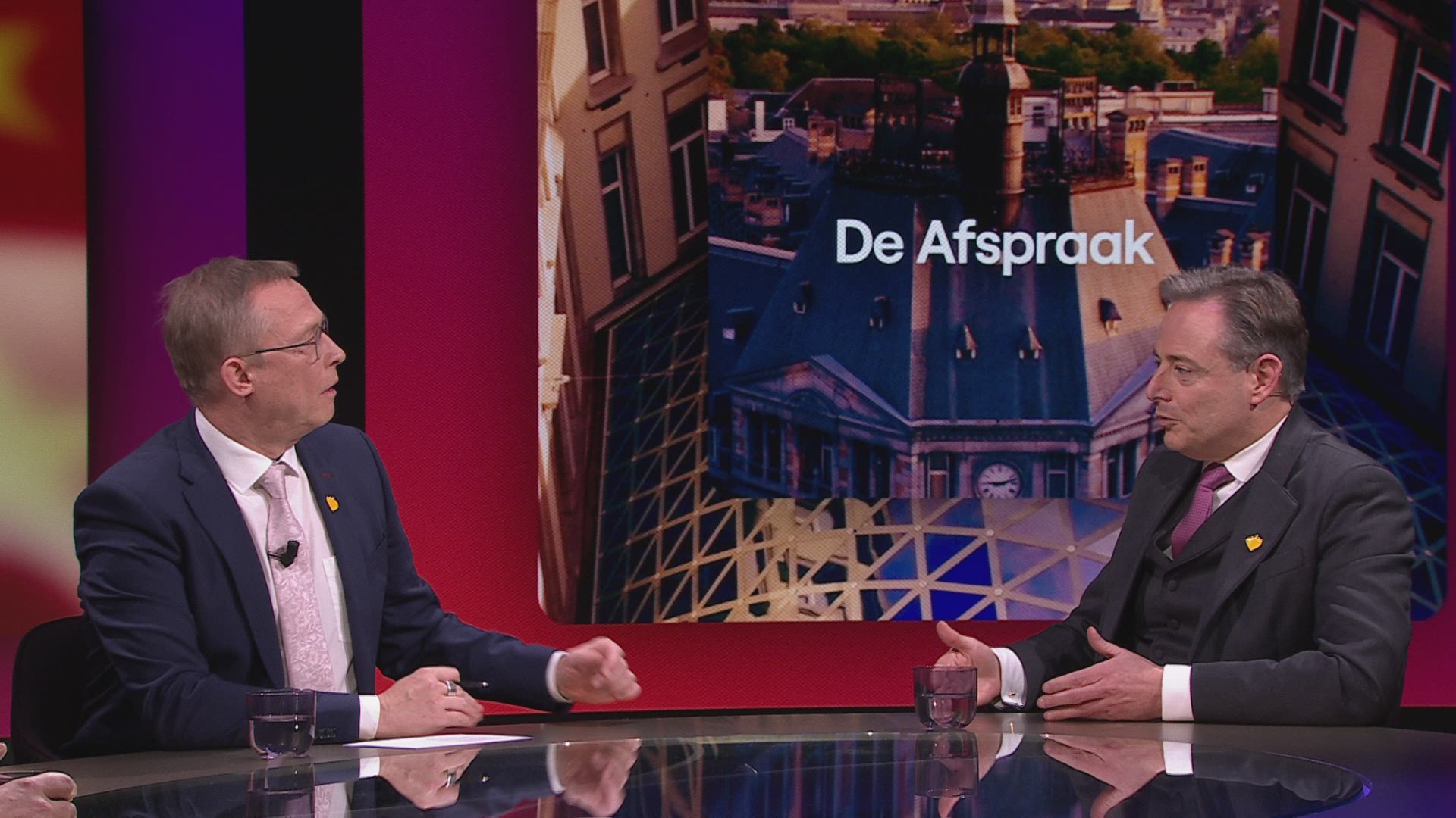 N-VA-voorzitter De Wever scheert Vlaams Belang-politici Filip Dewinter ...