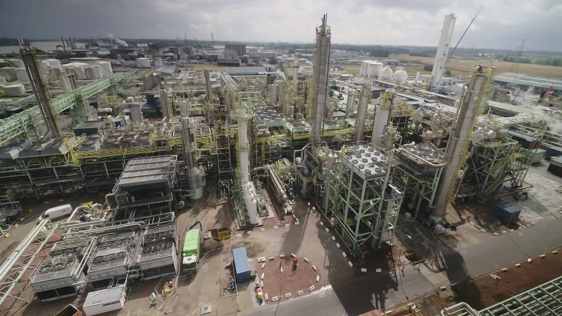 Environmentalists try to stop Ineos ethane cracker in Port of Antwerp ...