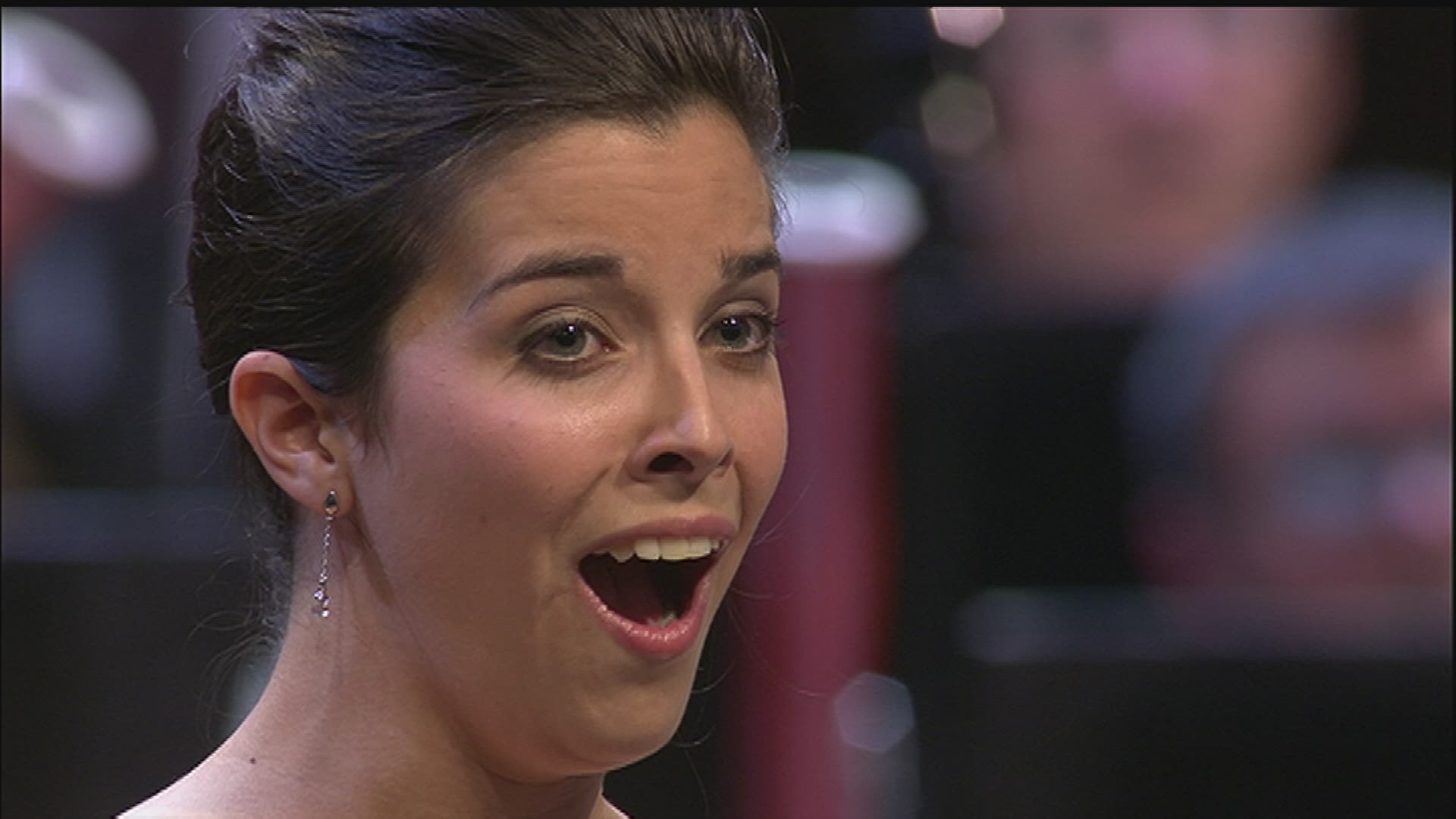 Jodie Devos (35), sopraan en 2e laureate van de Koningin ...