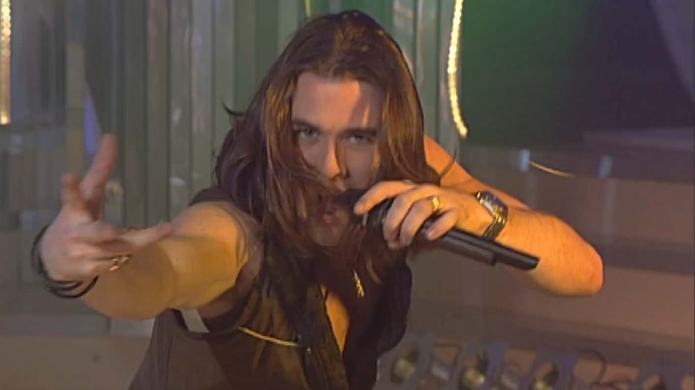 Honderden mensen nemen afscheid van zanger Glenn De Gendt van Get Ready! in Kapelle-op-den-Bos ...