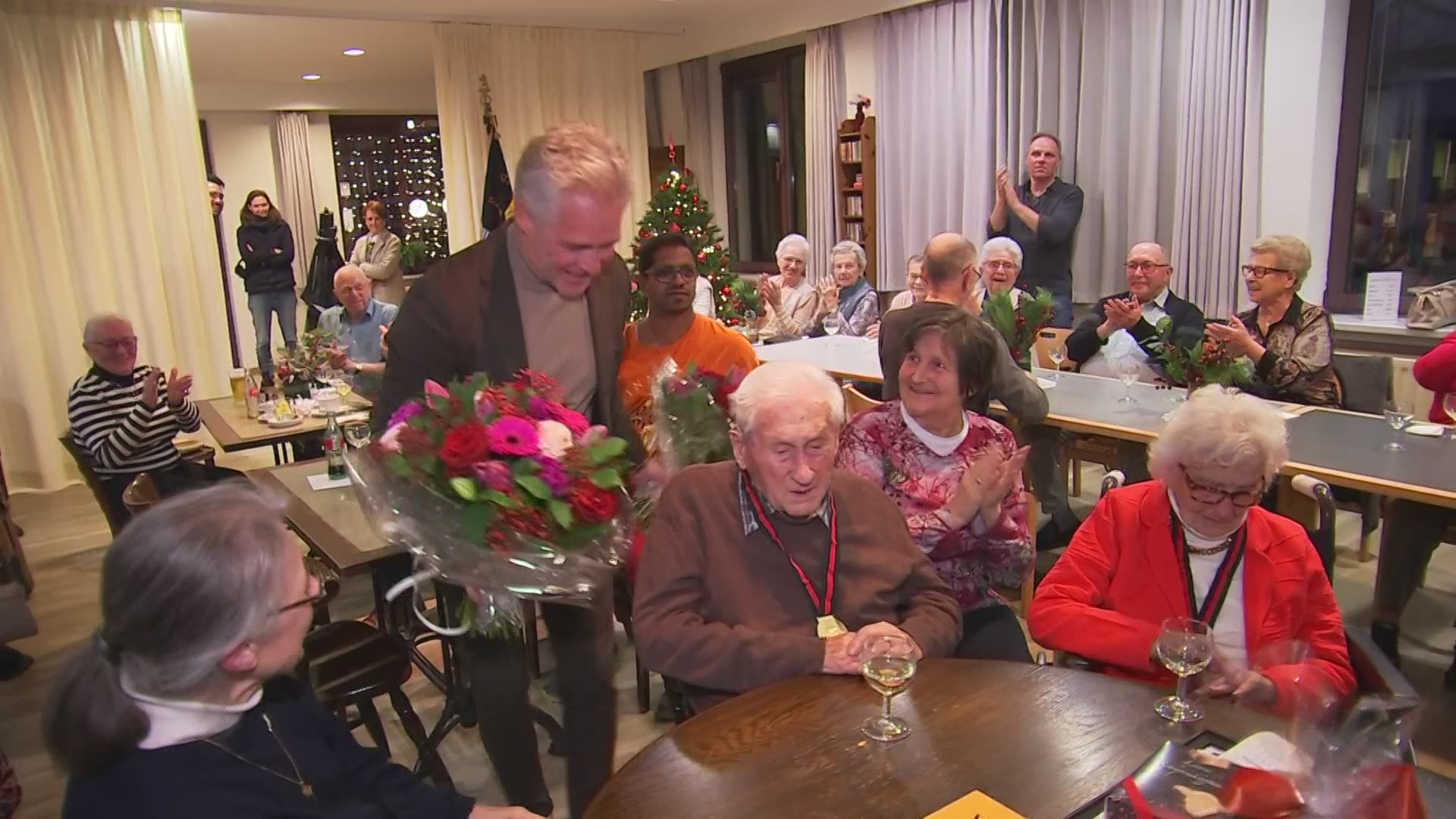Unieke ontmoeting: oudste Belgen Jos (107) en Denise (109) vieren samen ...