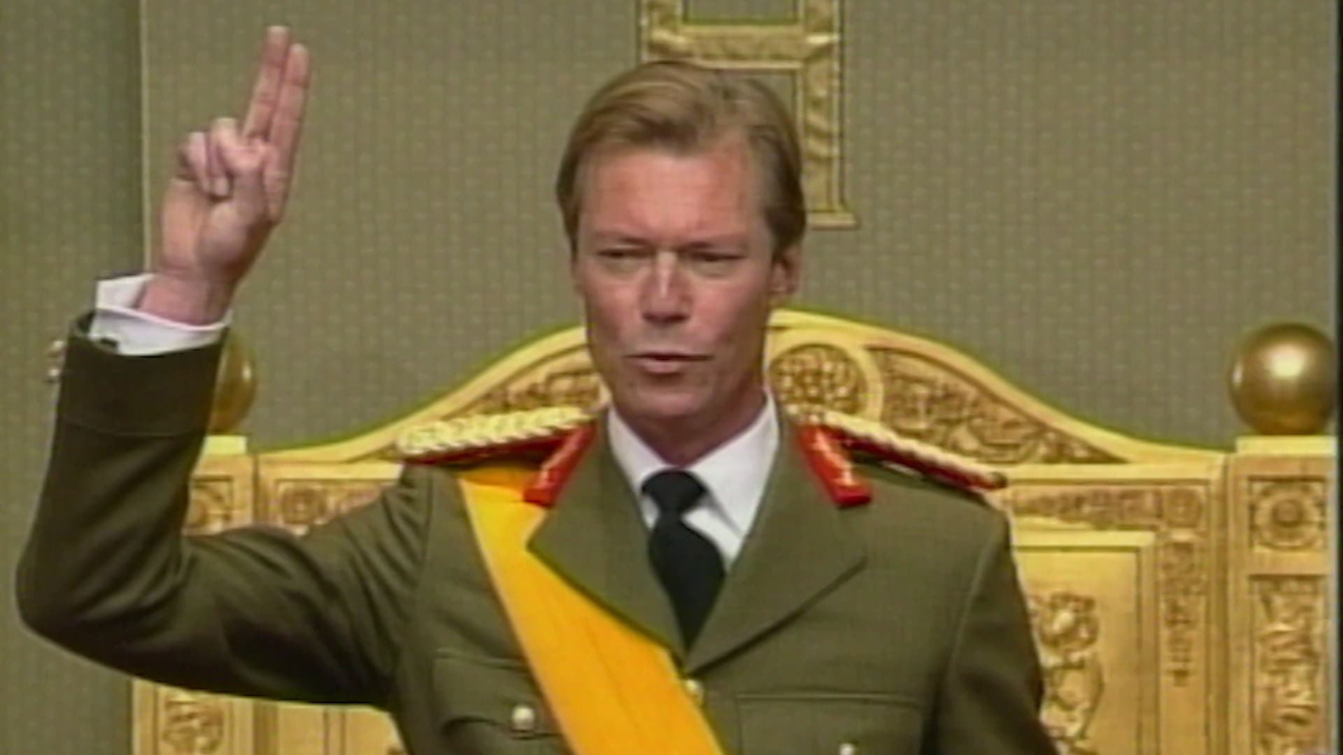 Groothertog Henri (69) van Luxemburg kondigt troonsafstand aan: op 3 ...