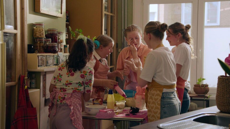 Meisjes - 1 (4) | VRT MAX