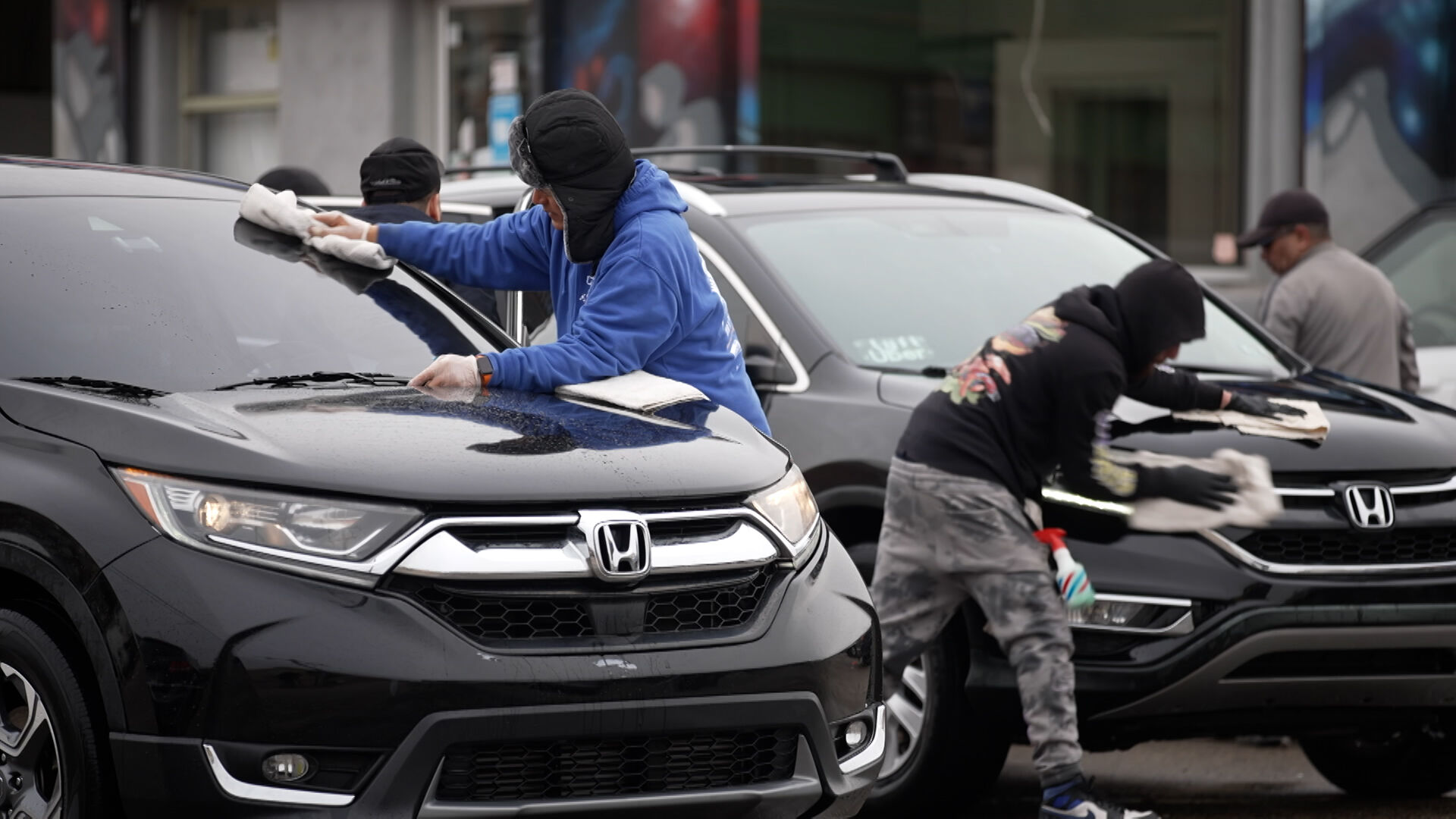 Helen Goedgebeur in Hoboken: "Brandweer is nog altijd massaal aanwezig ...