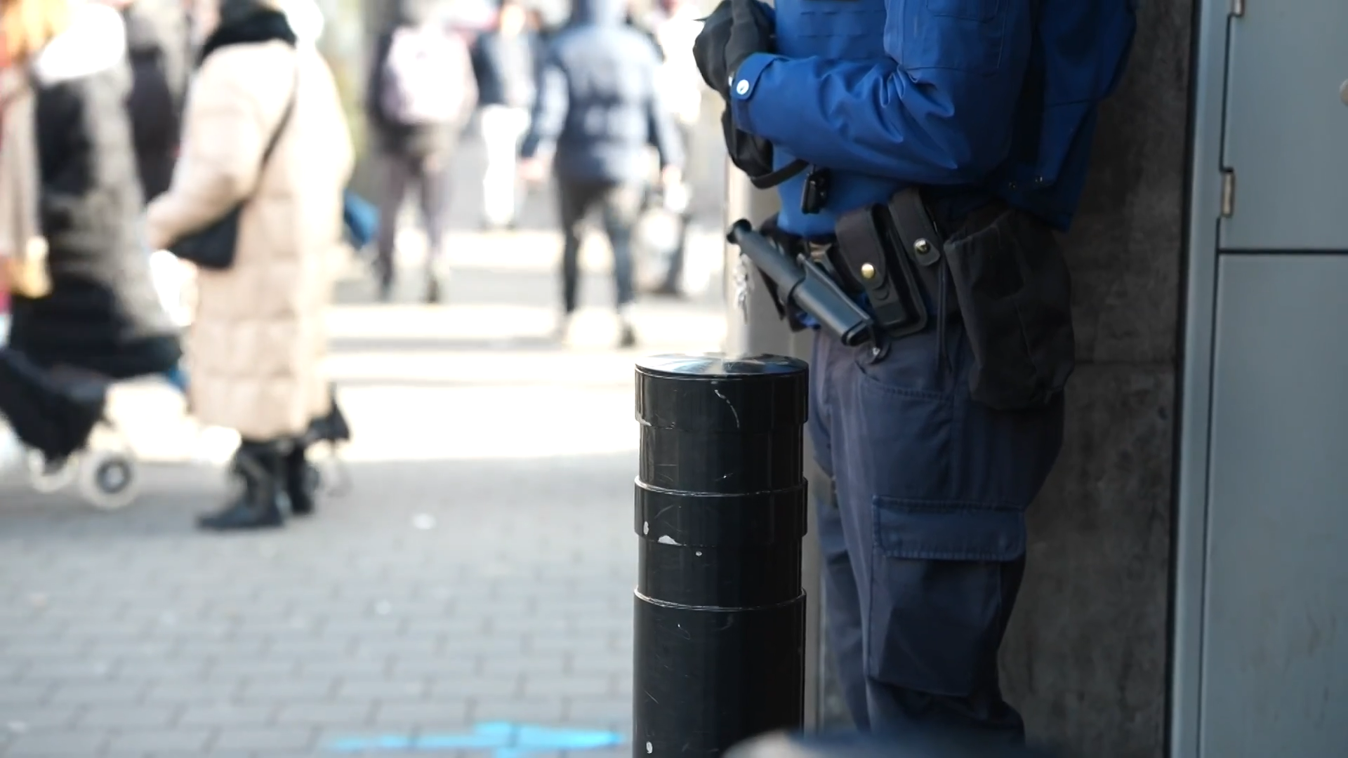 Helen Goedgebeur in Hoboken: "Brandweer is nog altijd massaal aanwezig ...