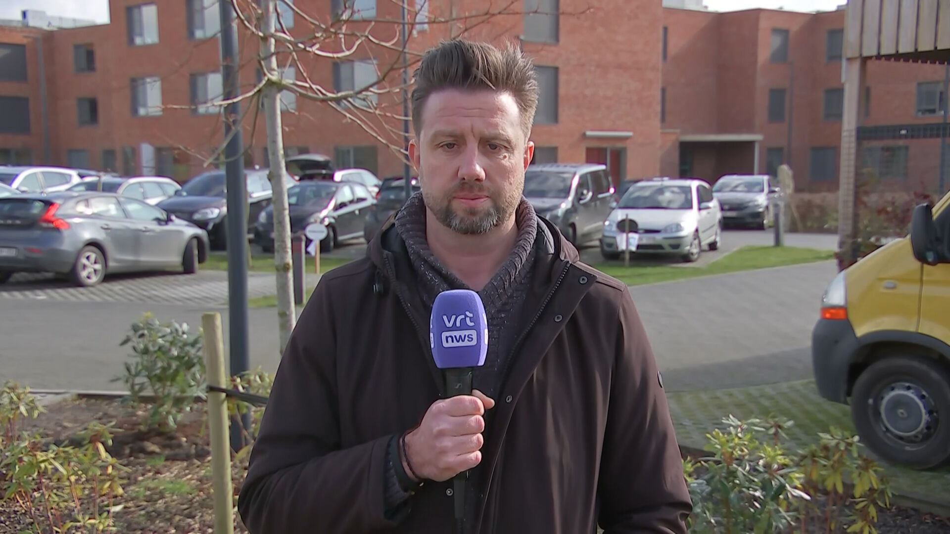 Helen Goedgebeur in Hoboken: "Brandweer is nog altijd massaal aanwezig ...