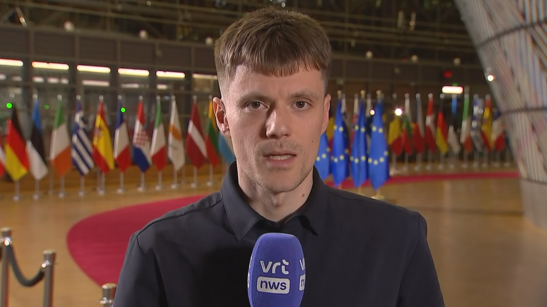 Helen Goedgebeur in Hoboken: "Brandweer is nog altijd massaal aanwezig ...