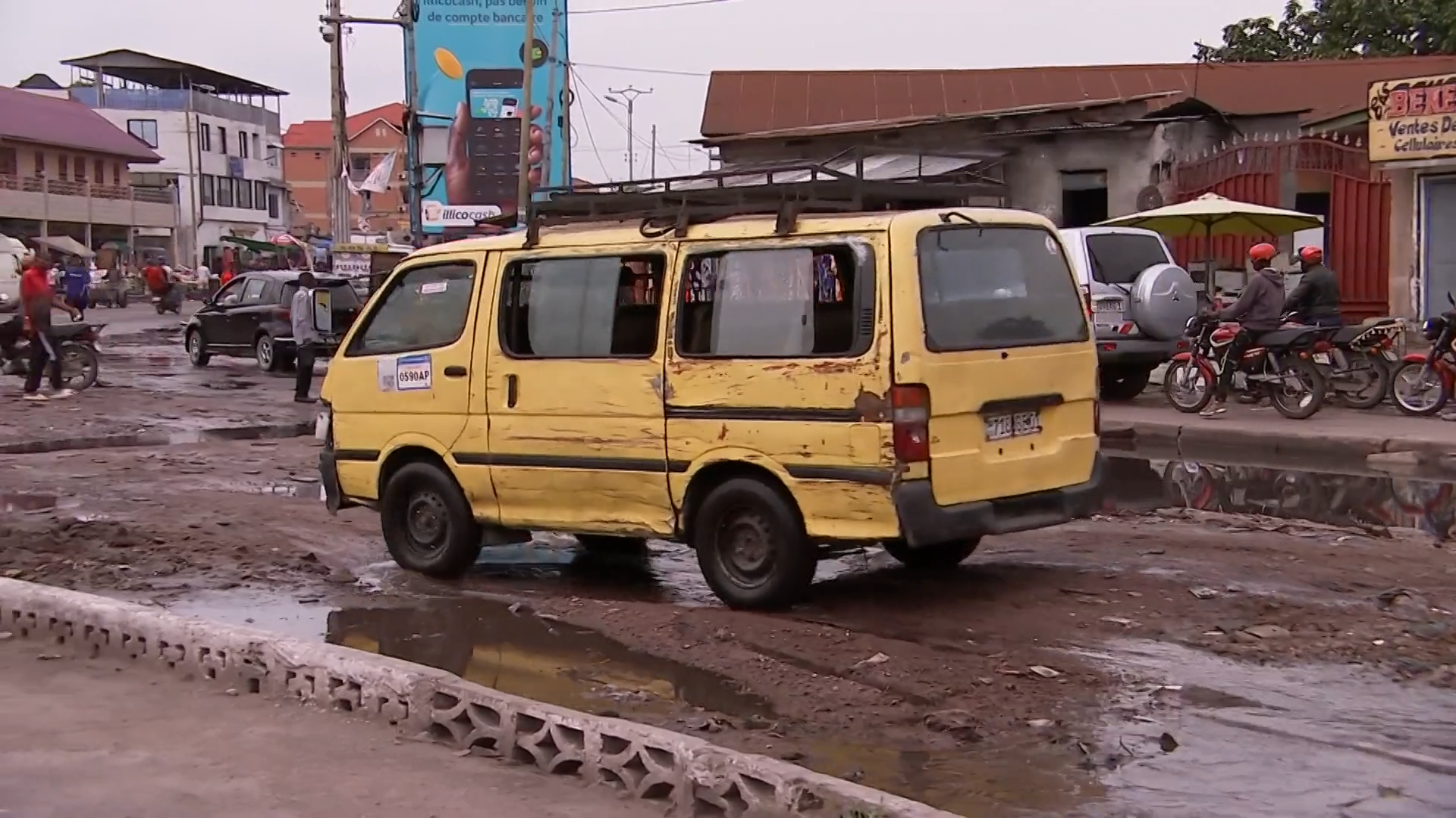 Anneleen Van Bossuyt blikt terug op aanvaring met Hafsa El-Bazioui in ...