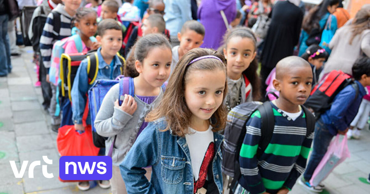 Strengere regels voor foto's van uw kind op school | VRT NWS Nieuws