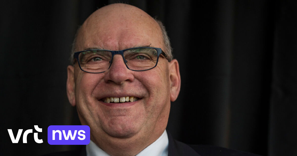 Gentse burgemeester Termont volledig hersteld van darmkanker | VRT NWS: nieuws