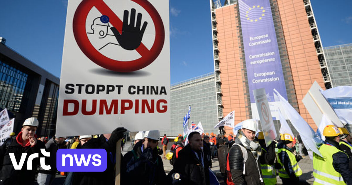Steel management and unions demonstrate against Chinese dumping | VRT ...