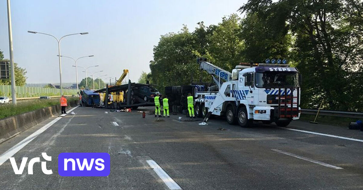 A12 richting Antwerpen opnieuw open in Meise na ongeval | VRT NWS Nieuws