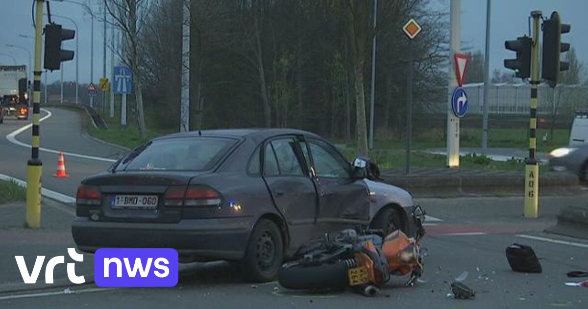 Motorrijder omgekomen bij ongeval in Rumst | VRT NWS Nieuws