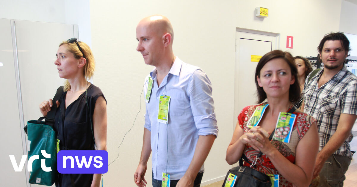 Actrice Sara De Roo verlaat tg Stan | VRT NWS: nieuws