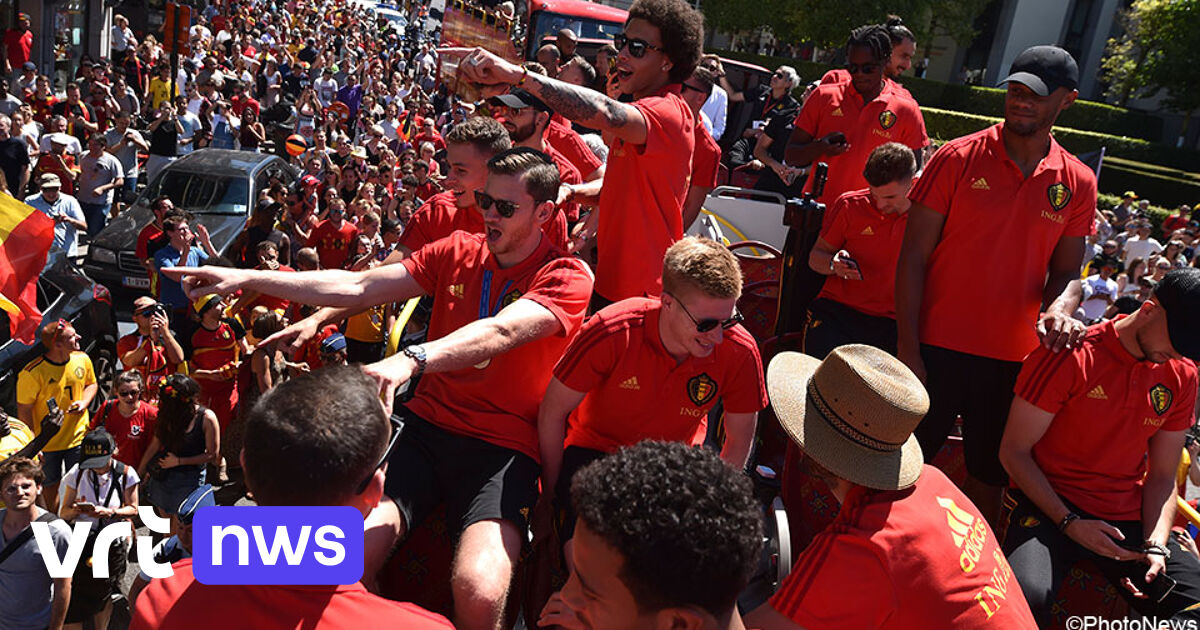 Les Diables rouges en route vers la Grand-place de Bruxelles | VRT NWS ...