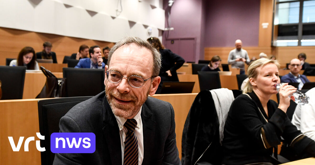 Van leraar tot fractieleider N-VA: wie is Peter De Roover? | VRT NWS ...