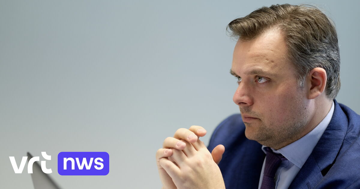 Minister Philippe De Backer (Open VLD) blijft voorstander van flexi ...