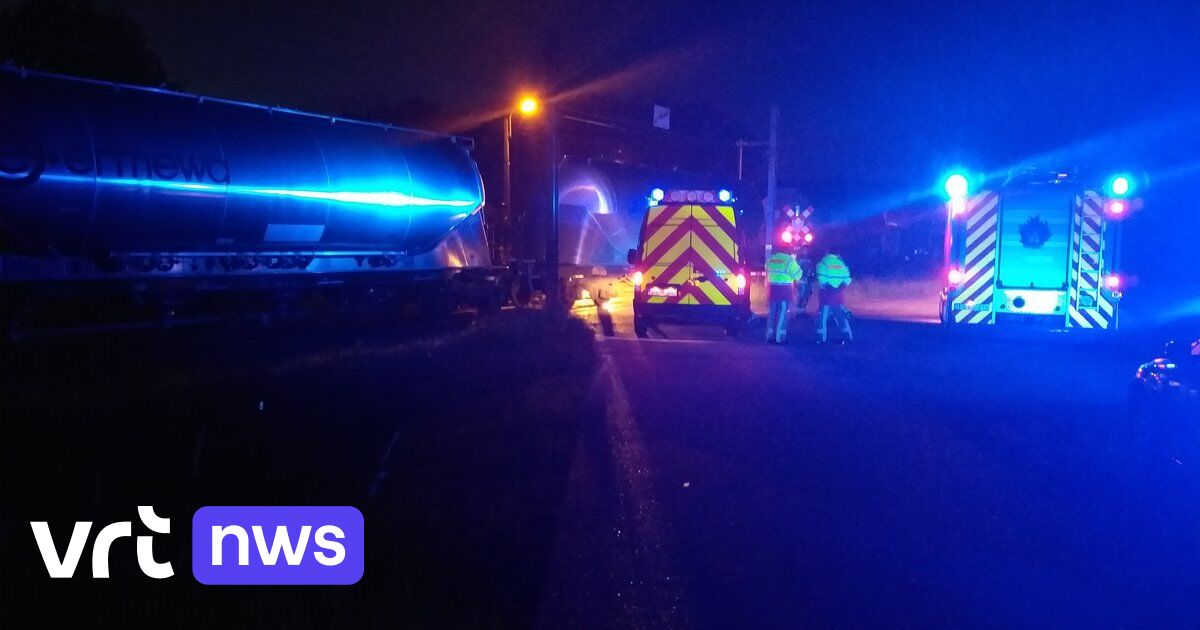 Could signal failure have caused fatal accident on level crossing ...