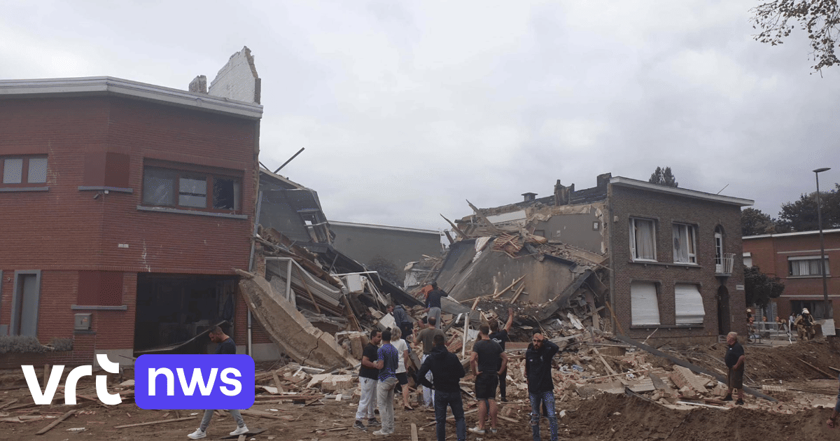 Three houses destroyed in explosion in Antwerp suburb | VRT NWS: news