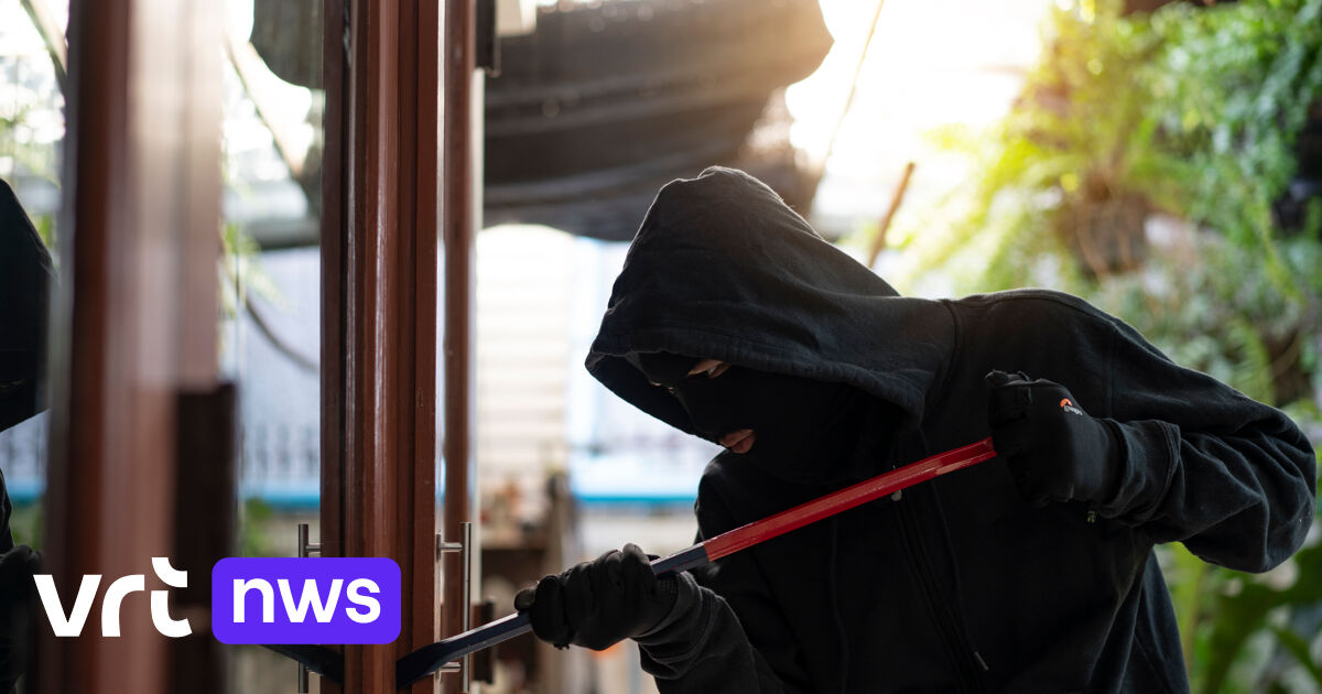 Politie Aalter waarschuwt voor oplichters die mensen opbellen ...