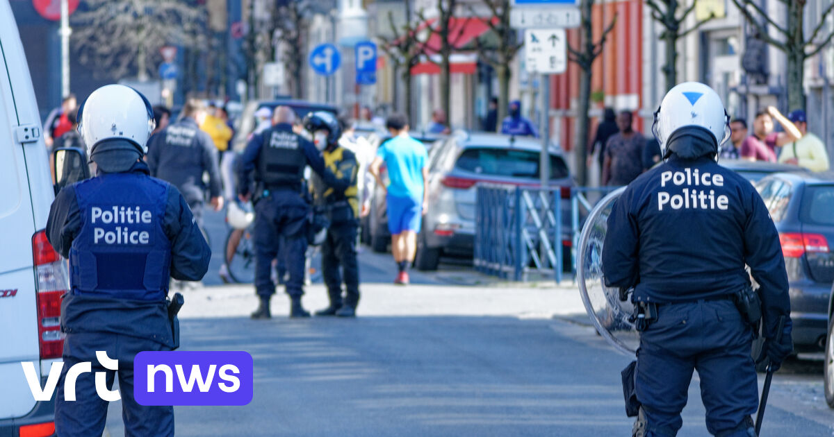 Politie arresteert opnieuw 8 verdachten van zware rellen na Genk-STVV ...