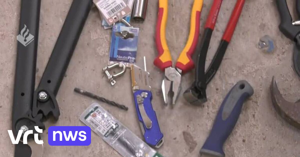 Man steelt toegangsbadge uit bestelwagen om binnen te geraken in ...