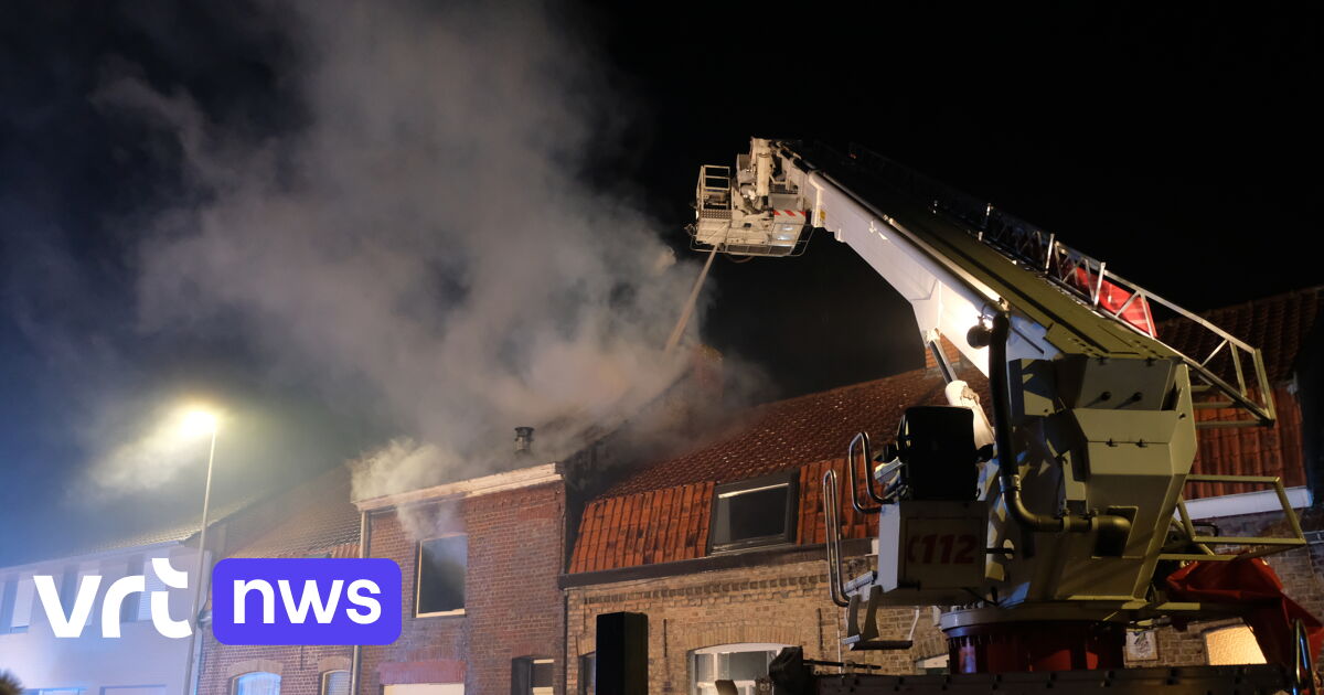 Brand verwoest huis in Beveren-aan-de-IJzer | VRT NWS: nieuws