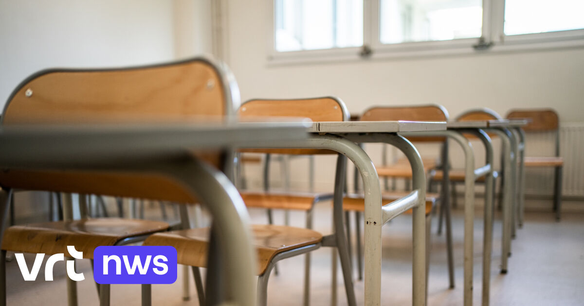 Leerlingen van middelbare school Groenhove in Waregem volgen online les ...