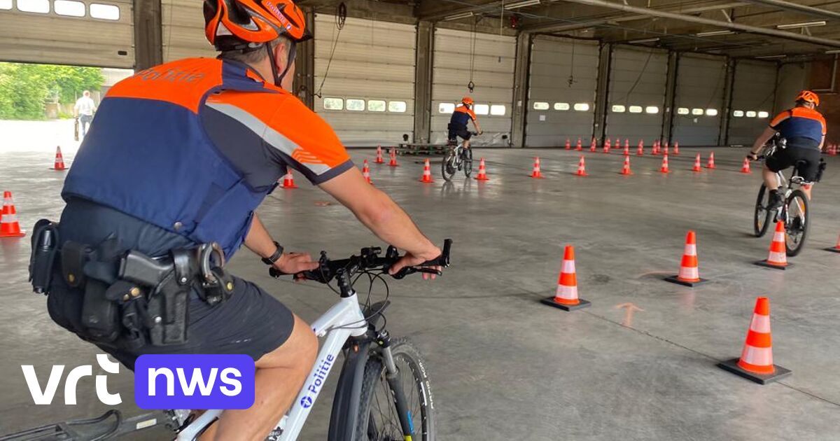 Mountainbiketeam politie LRH scherpt skills aan tijdens opleiding. "Een ...