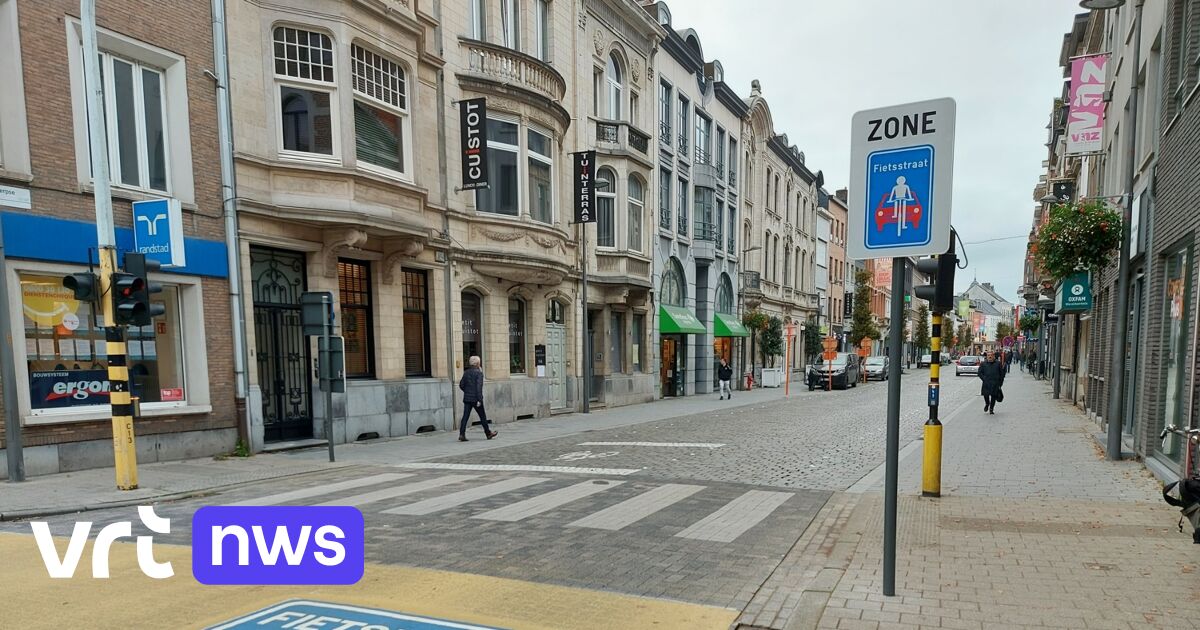 1 jaar fietszone in centrum Lier: bijna 800 boetes uitgeschreven | VRT ...