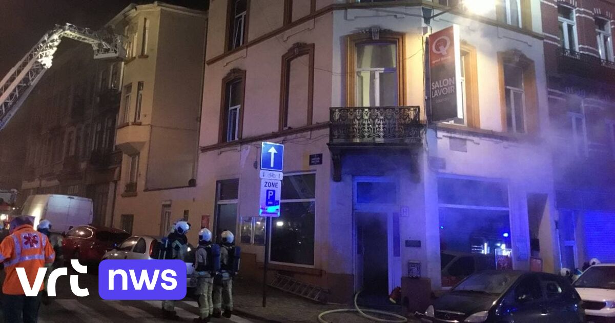 Five people hospitalised after fire at a house in Brussels | VRT NWS: news