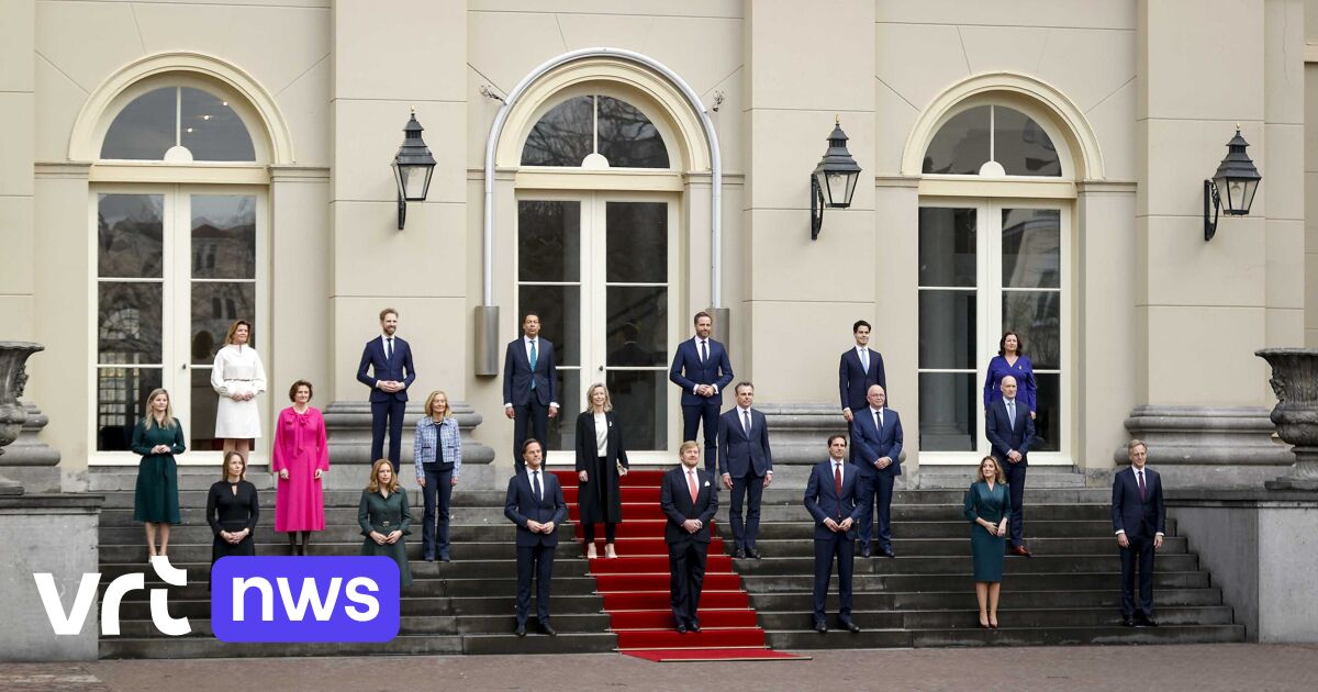 Na "gênant lange" formatie: Nederlandse regering-Rutte IV legt de eed ...