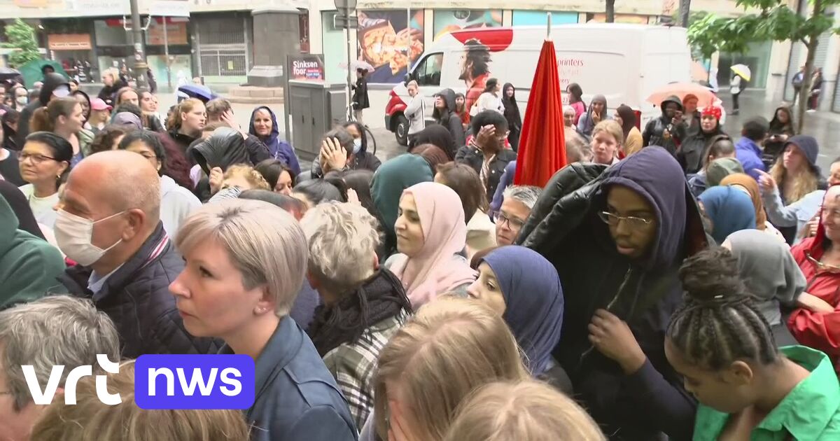 Large queues outside Shein popup in Antwerp | VRT NWS: news