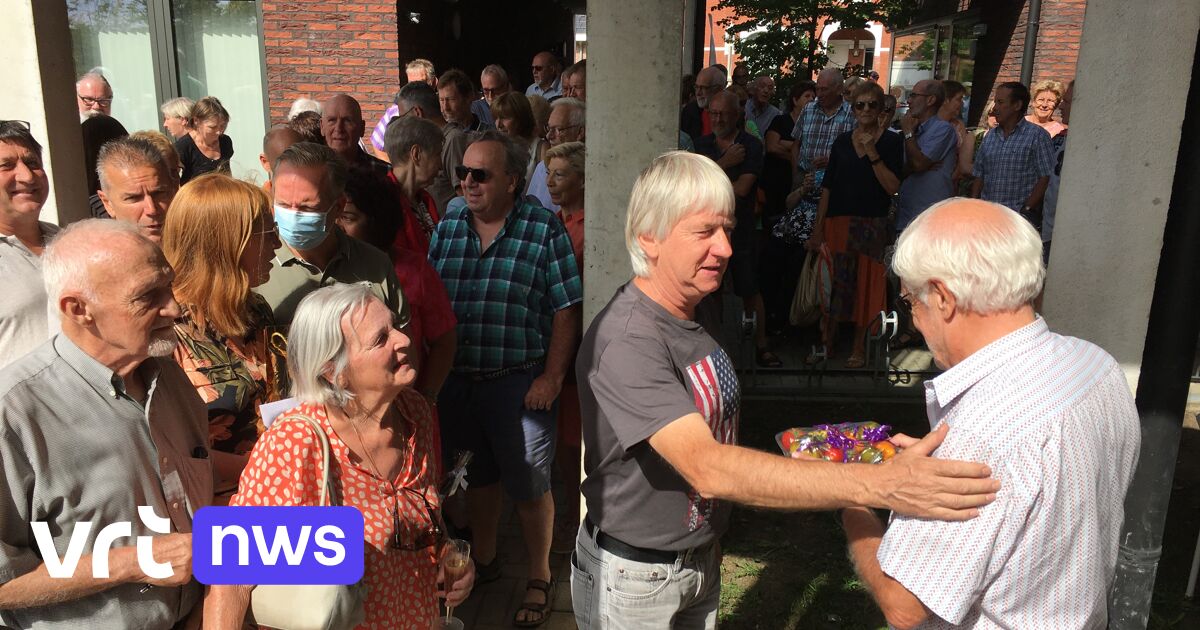 400 patiënten verrassen dokter Vik Deferm uit Meldert op laatste werkdag voor pensioen | VRT NWS ...