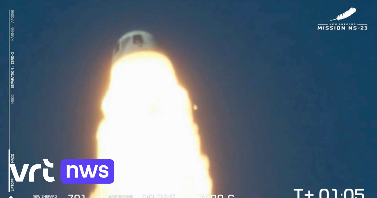 Raket van Amerikaanse zakenman Jeff Bezos in vlammen, bij lancering ...