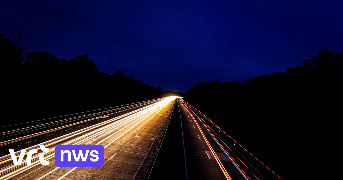 In Wallonië worden 20.000 snelweglichten gedoofd om energiefactuur te verlichten, hoe zit het in ...