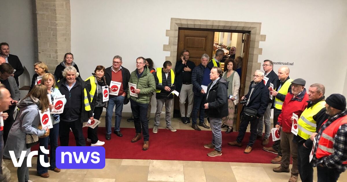 Actievoerders verzamelen 1.300 handtekeningen tegen knip tussen ...