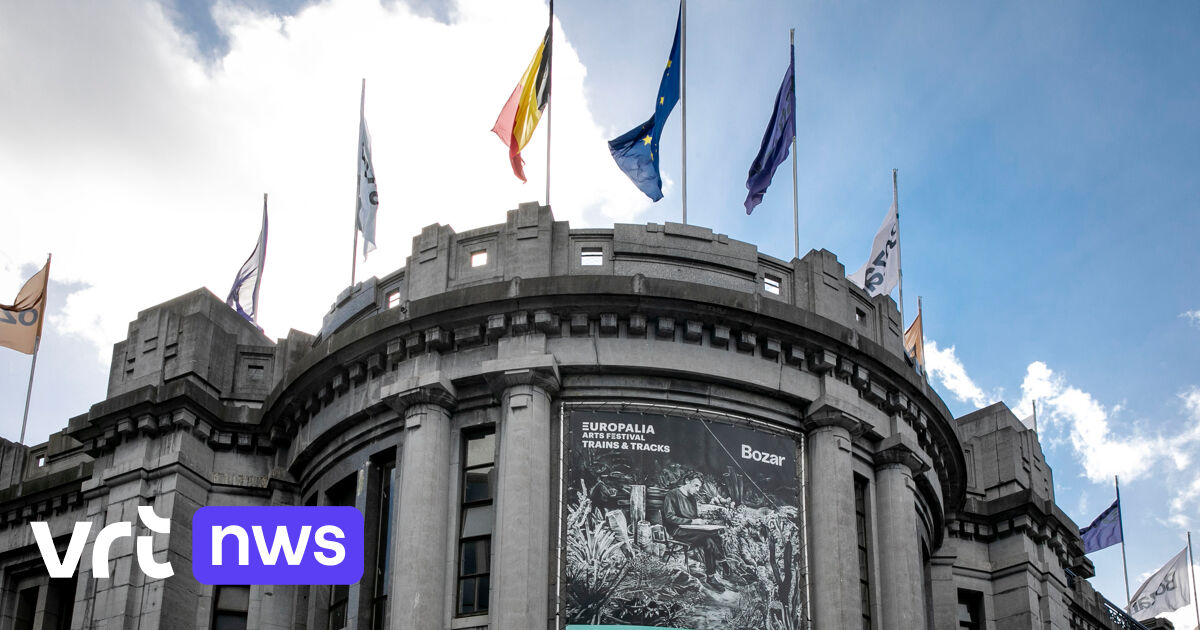 Bozar ouvre son toit au public pour un été artistique en terrasse | VRT ...